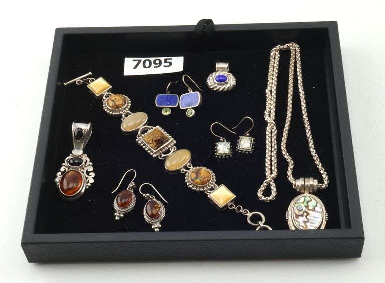 Sterling Silver Jewelry Lot - Dixon's Auction at Crumpton