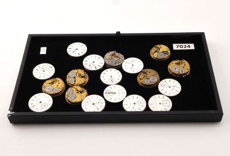 Tray Lot of Pocket Watch Movements - Dixon's Auction at Crumpton