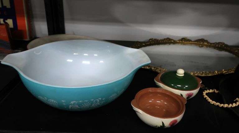 Pyrex Mixing Bowls, Brass Mirror, Stangl Pottery, Cookie Jar, Etc ...