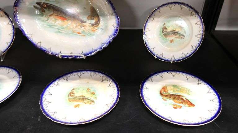 7 Piece Porcelain Fish Set - Dixon's Auction at Crumpton