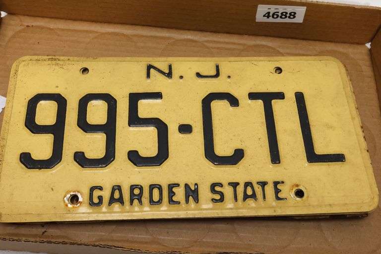 4 Vintage New Jersey License Plates - Dixon's Auction at Crumpton