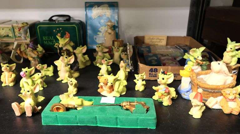 Generous Lot of Vintage Pocket Dragons - Dixon's Auction at Crumpton