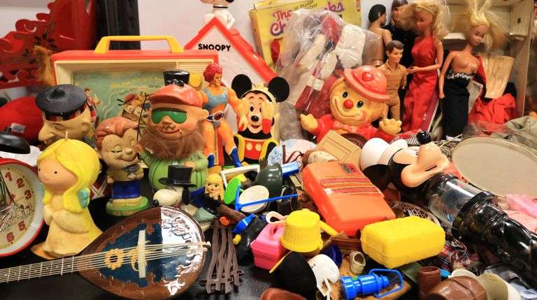Generous Lot of Vintage to Contemporary Toys and Pop Culture Items ...