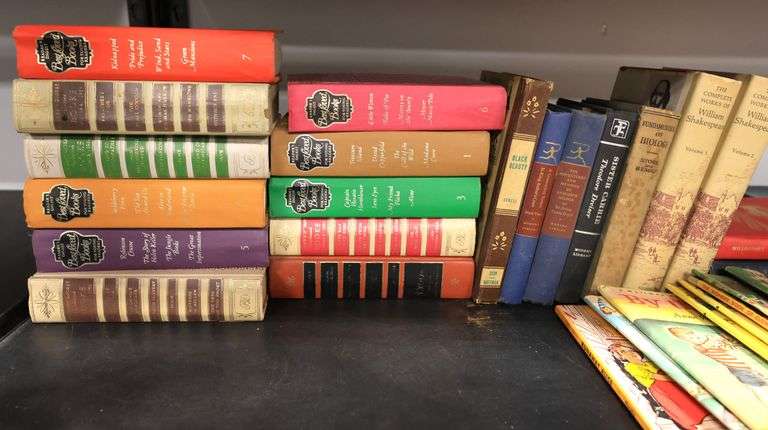 Lot of Vintage Children's & Readers Digest Books - Dixon's Auction at ...