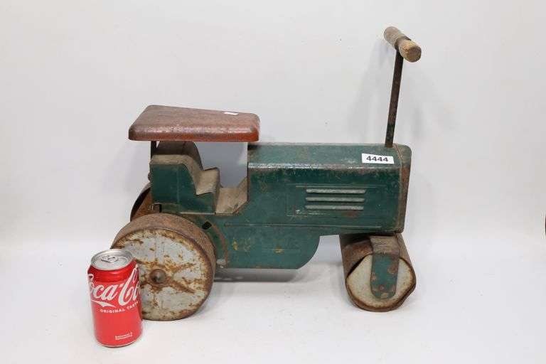 Vintage Steam Roller Ride on Toy - Dixon's Auction at Crumpton