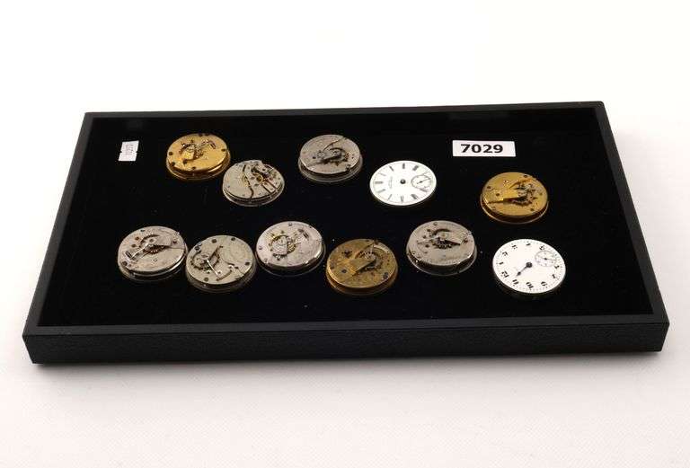 Tray Lot of Pocket Watch Movements - Dixon's Auction at Crumpton