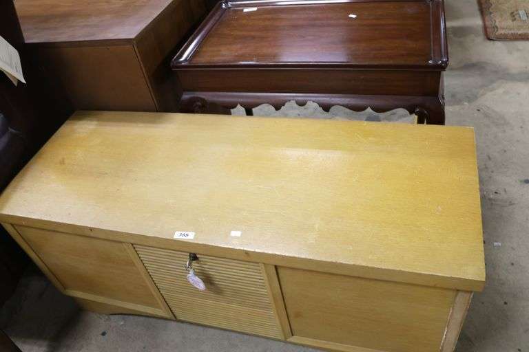 MCM Stained Cedar Chest, Minor Wear - Dixon's Auction at Crumpton