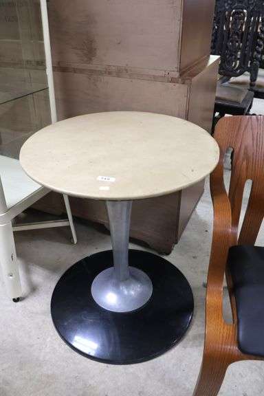 MCM Table - Dixon's Auction at Crumpton