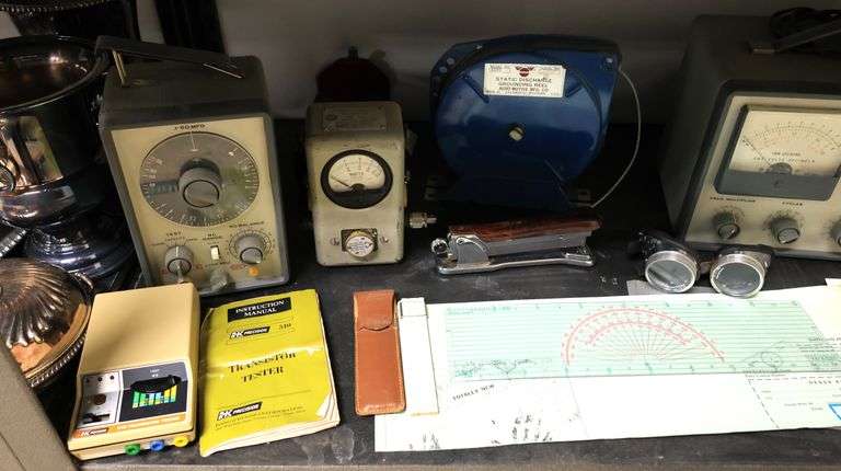 Lot Vintage Auto Generator, Resistance Decade Box, Transistor Tester ...