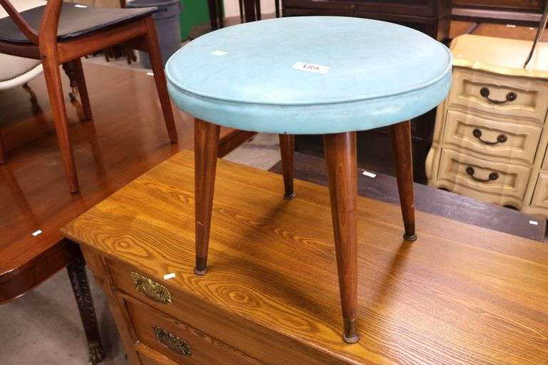 MCM Stool - Dixon's Auction at Crumpton