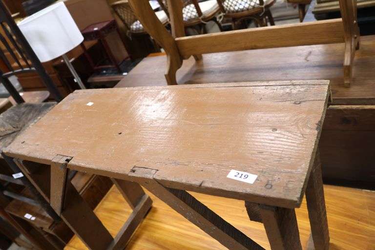 Primitive Bench - Dixon's Auction at Crumpton