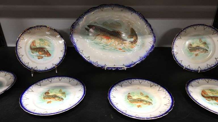 7 Piece Porcelain Fish Set - Dixon's Auction at Crumpton