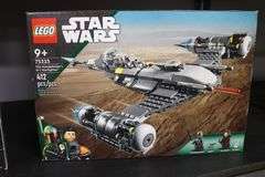 Open Box: Lego #75302 Imperial Shuttle and 75325 the Mandalorian's N-1 ...