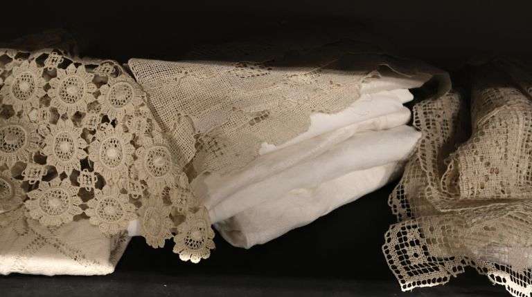 Lot of Vintage Linens & Lace - Dixon's Auction at Crumpton