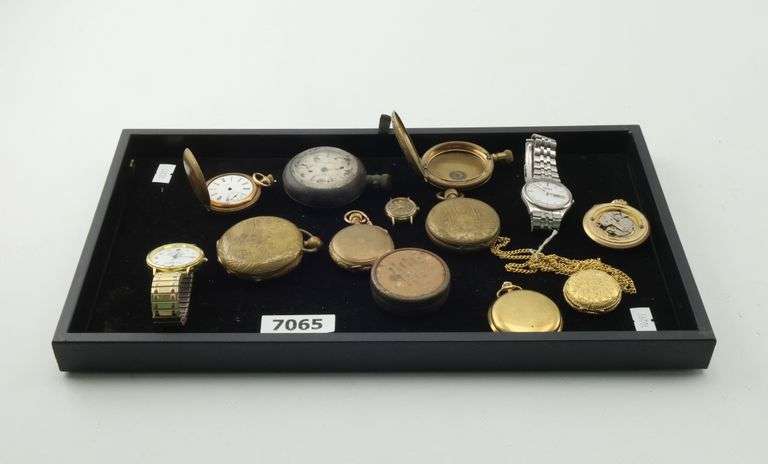 Tray Lot of Pocket Watches, Cases & Misc. - Dixon's Auction at Crumpton