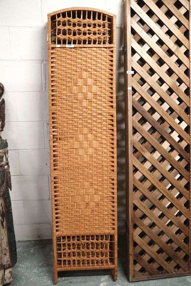Modern Dressing Screen - Dixon's Auction at Crumpton