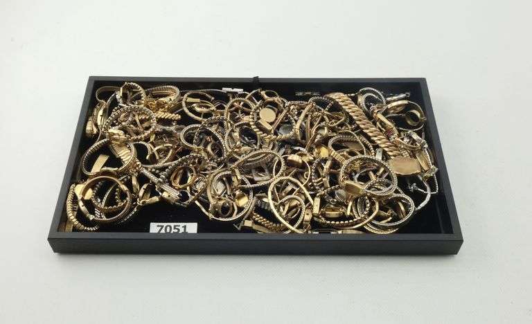 Tray Lot of Watch Cases & Bands (Mostly Gold-Filled) - Dixon's Auction ...