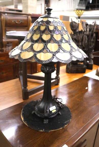 Dale Tiffany Table Lamp - Dixon's Auction at Crumpton