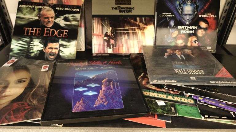 Lot of Vintage Laserdisc Movies - Dixon's Auction at Crumpton