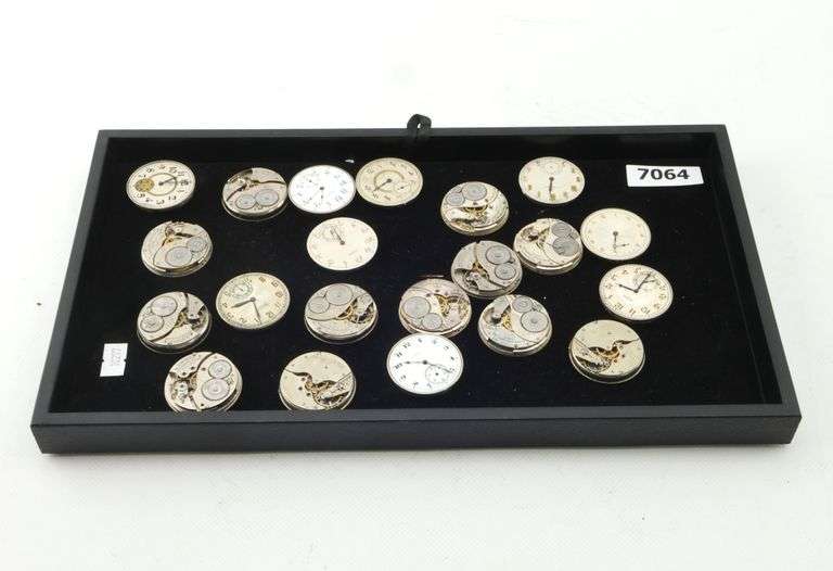 Tray Lot of Pocket Watch Movements - Dixon's Auction at Crumpton