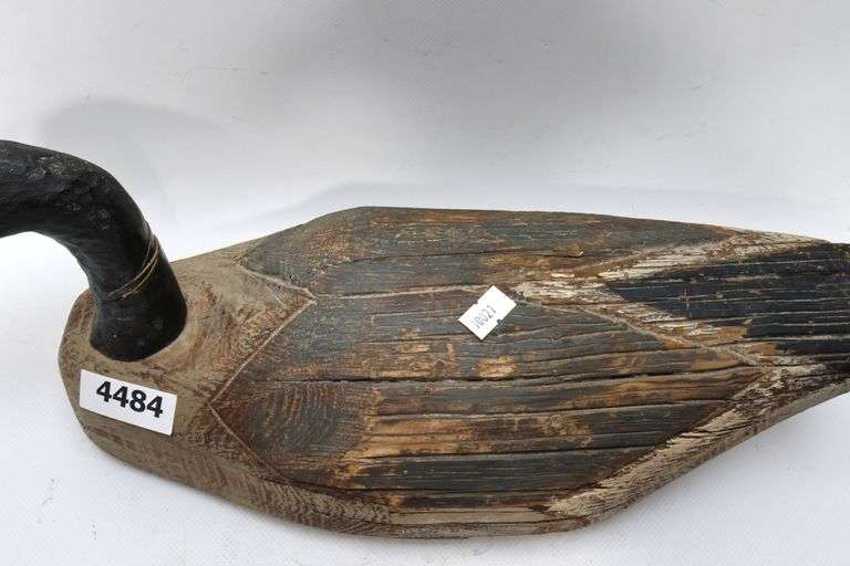Canada Goose Decoy-Crack to Neck - Dixon's Auction at Crumpton