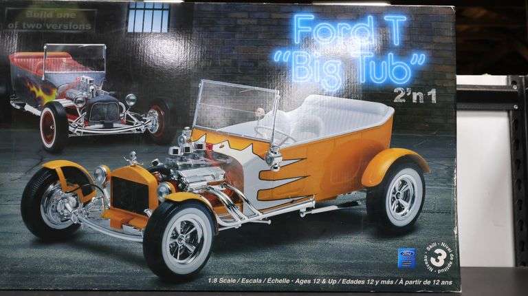Revell Ford T Big Tub Model & Box - Dixon's Auction at Crumpton