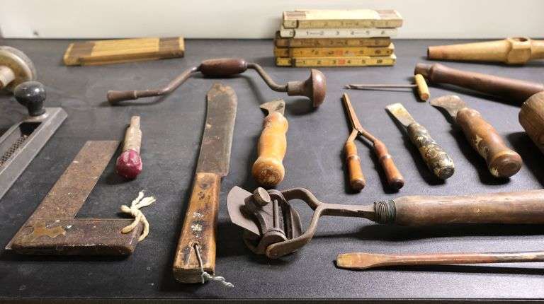 Lot of Antique to Vintage Hand Tools - Dixon's Auction at Crumpton