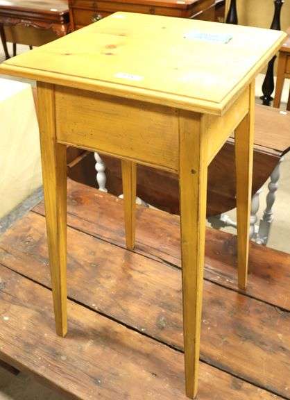 David Lee Designs Farmhouse Mustard Painted Splay Leg Stand - Dixon's ...
