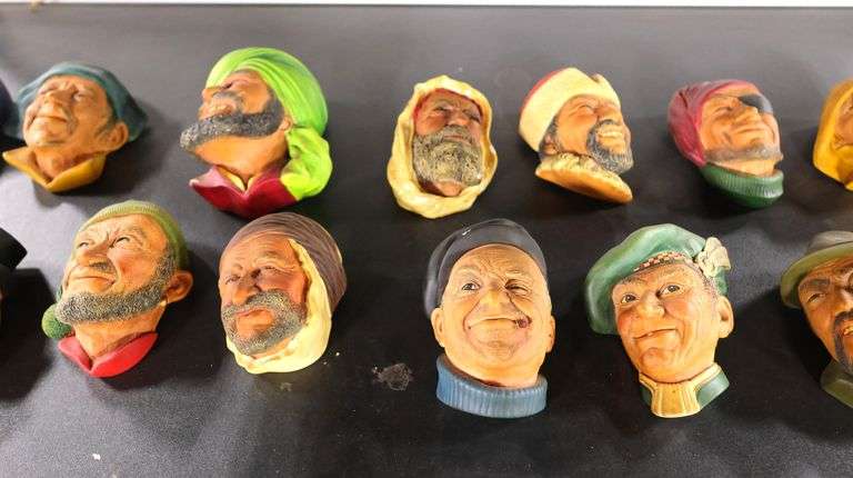 15 Bossons Chalkware Heads - Dixon's Auction at Crumpton