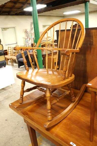 Tom Seely Windsor Oak Rocker - Dixon's Auction at Crumpton