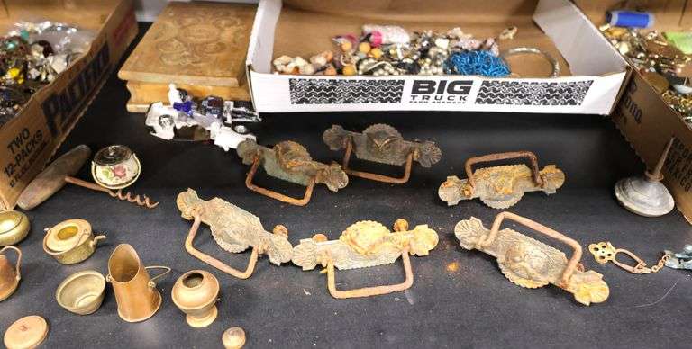 Furniture Hardware, Miniatures, Costume Jewelry. - Dixon's Auction at ...