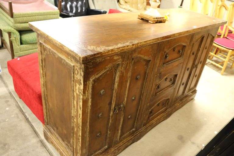 Modern Farmhouse Distressed Paint Server - Dixon's Auction at Crumpton