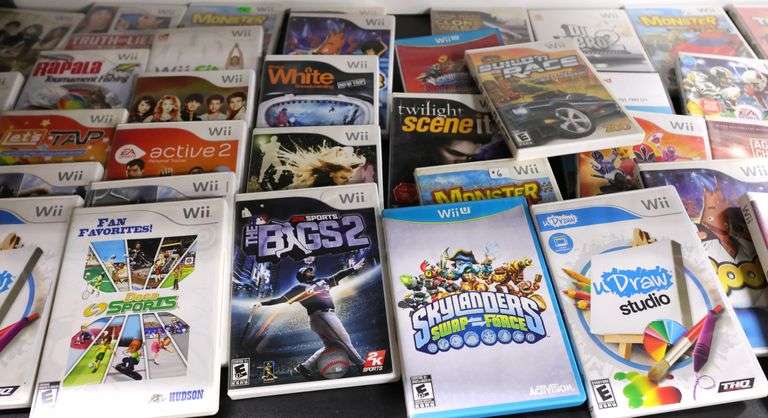 Lot of Nintendo Wii Video Games - Dixon's Auction at Crumpton