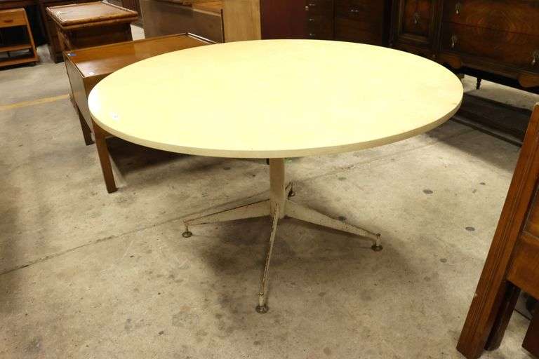 MCM Round Dining Table with Metal Base, Oxidation - Dixon's Auction at ...