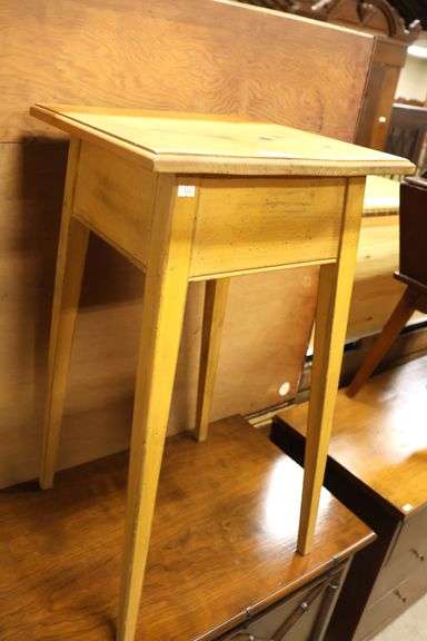 David Lee Designs Farmhouse Mustard Painted Splay Leg Stand - Dixon's ...
