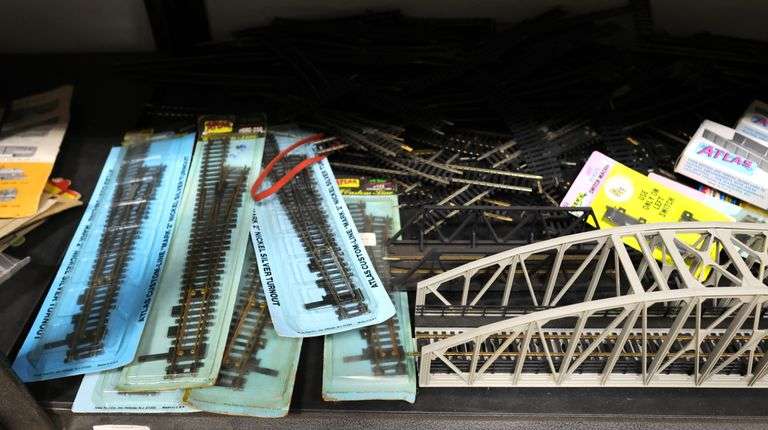 Lot of Vintage Model Railroad Train Track, Bridge Etc. - Dixon's ...