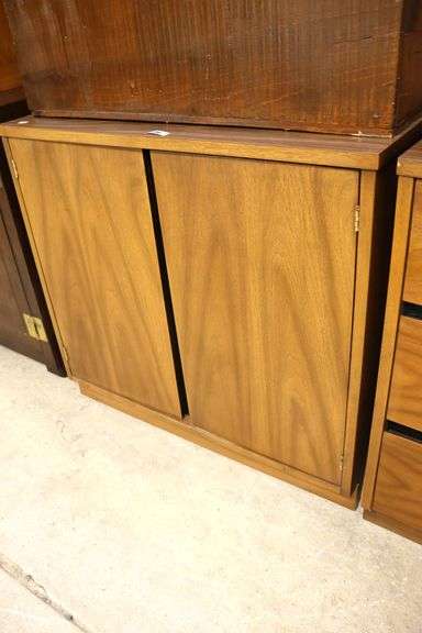 MCM Cabinet - Dixon's Auction at Crumpton