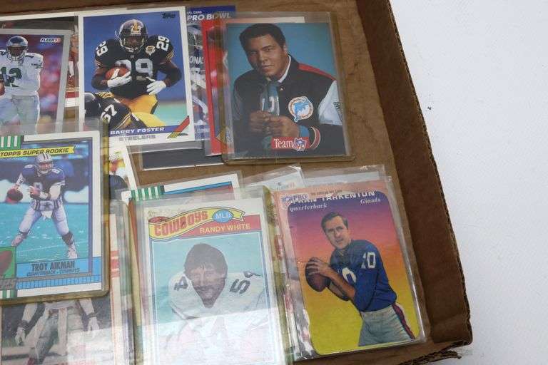Lot of Vintage Football Cards - Dixon's Auction at Crumpton