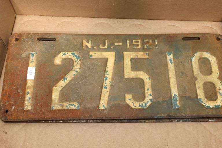 4 Vintage New Jersey License Plates - Dixon's Auction at Crumpton
