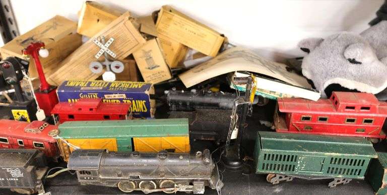 Lot of Vintage Model Train Cars & Track Signal Lights Etc. - Dixon's ...