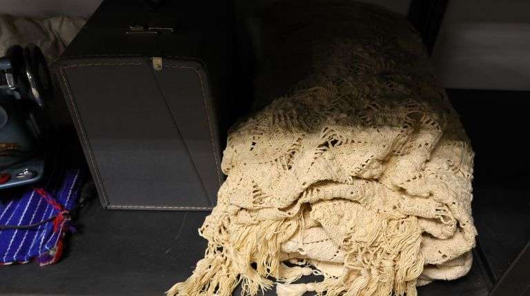 Vintage Commodore Sewing Machine, Crocheted linens Etc. - Dixon's ...