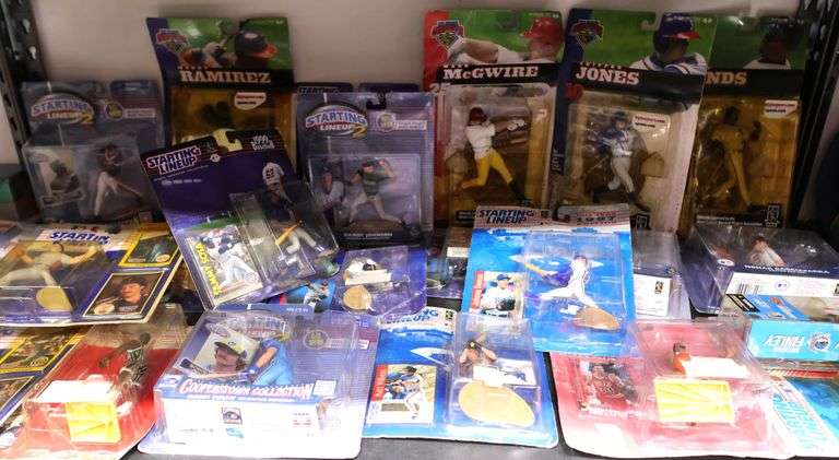 Lot of Vintage Starting Line-Up Baseball & Sports Action Figures ...
