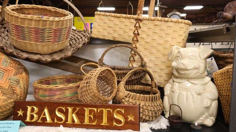 Lot of Eastern Shore Hand Made Baskets, Wooden Basket Sign, Pig Cookie ...