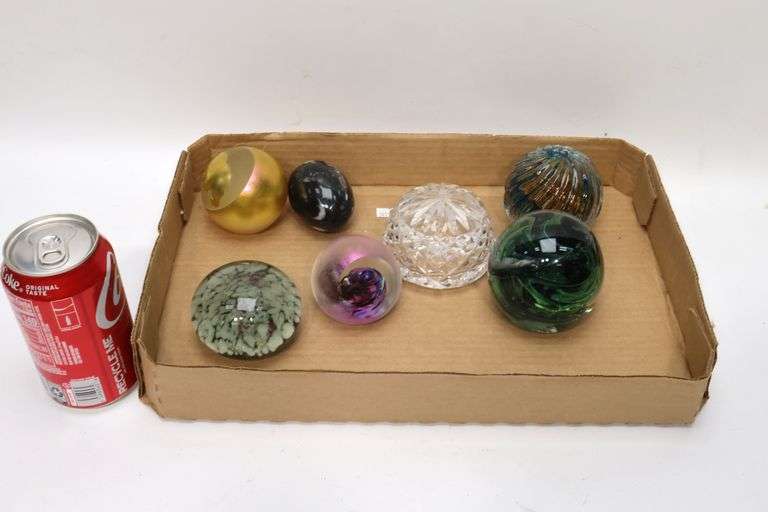 (7) Art Glass and Crystal Paperweights - Dixon's Auction at Crumpton