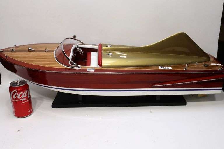 Speed Boat Model - Dixon's Auction at Crumpton