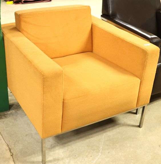 MCM Style Upholstered Chair - Dixon's Auction at Crumpton