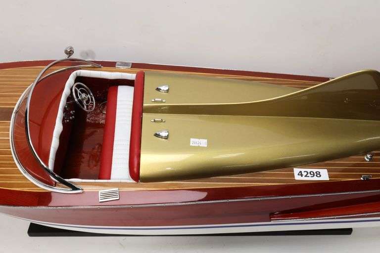 Speed Boat Model - Dixon's Auction at Crumpton
