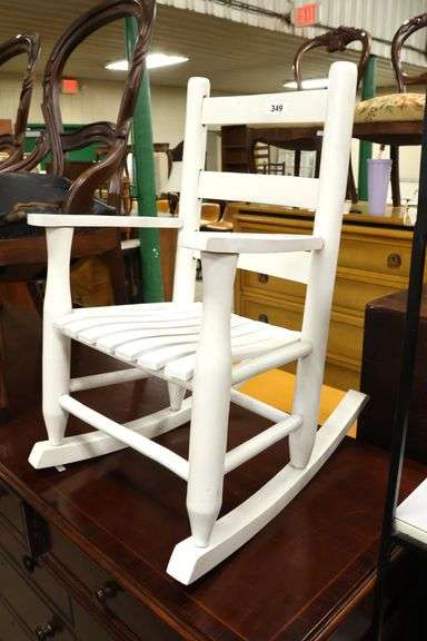 White Child's Rocker - Dixon's Auction at Crumpton