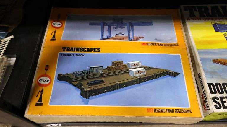 Vintage Dockside Crane & Other For Ho Model Train Set - Dixon's Auction ...