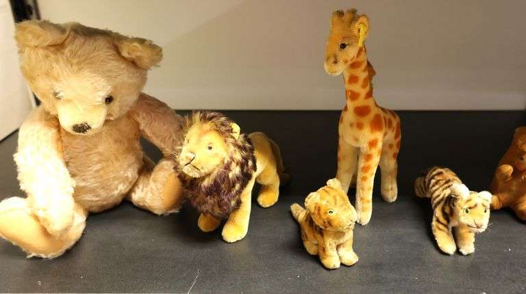 Collection of Vintage Steiff Stuffed Animals - Dixon's Auction at Crumpton